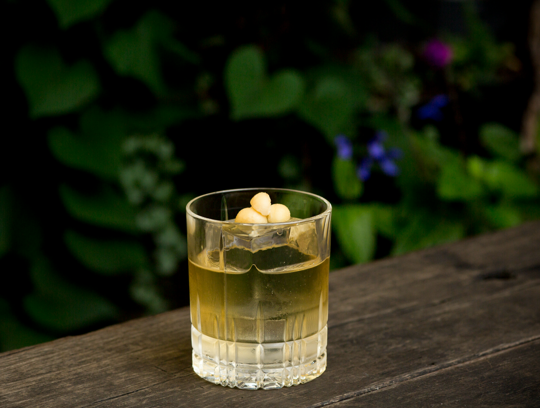 Native Drinking: Lemon Aspen Mint Spritz – Bondi Wash